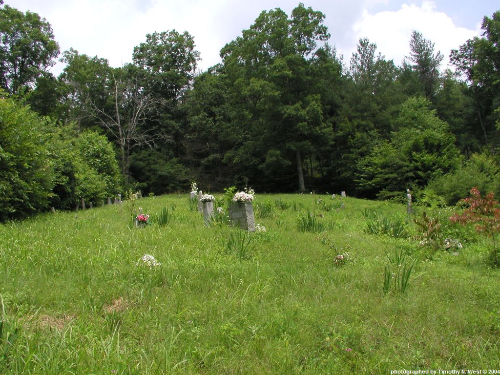Scott Co, TN - Cross Cemetery at Smith Creek