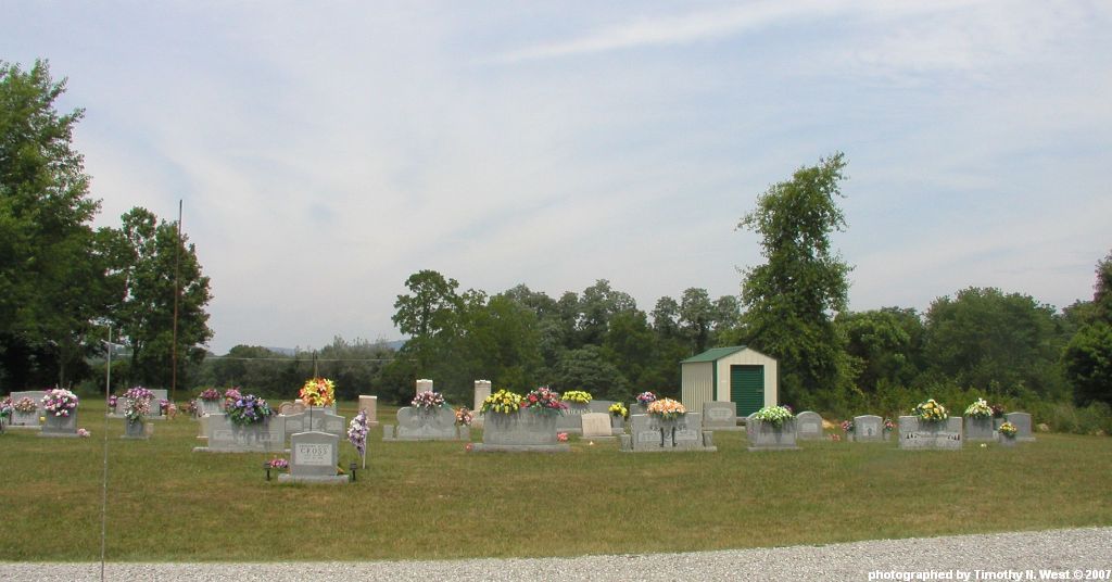 Scott Co, TN - Cross Cemetery at Winfield
